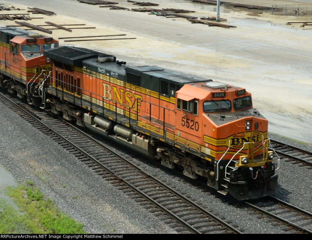 BNSF 5520